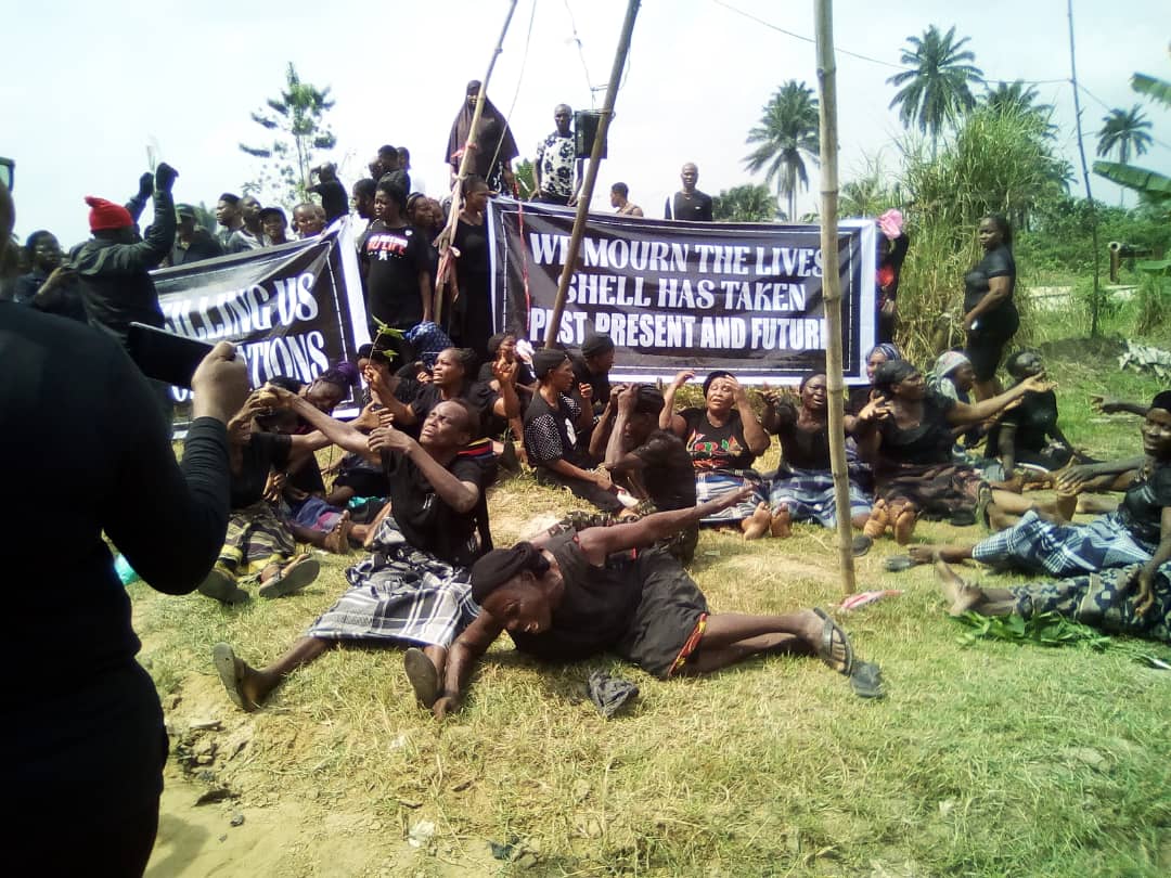 Rivers Community Protests Fresh Oil Spill at Shell Manifold ...